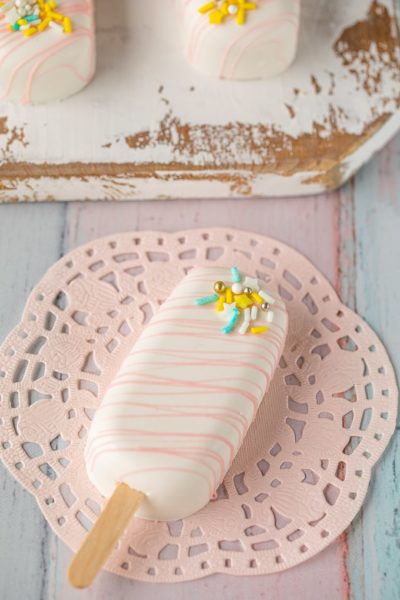 How To Make Cakesicles - Partylicious