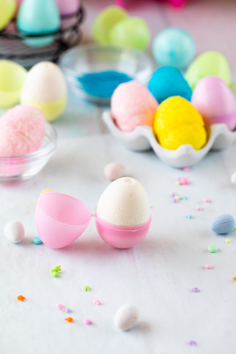 Marshmallow Easter Eggs - Partylicious