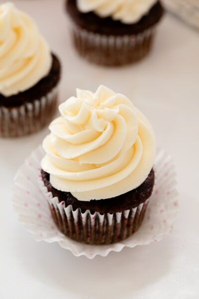 Italian Meringue Buttercream Frosting - Partylicious