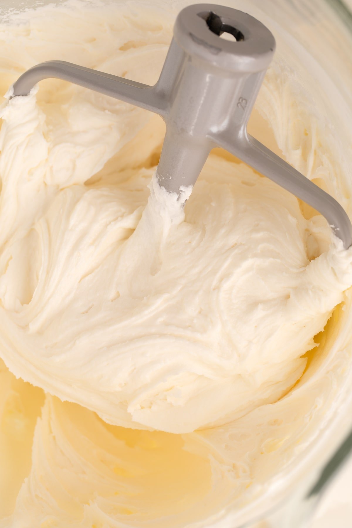 Champagne Buttercream Frosting - Partylicious