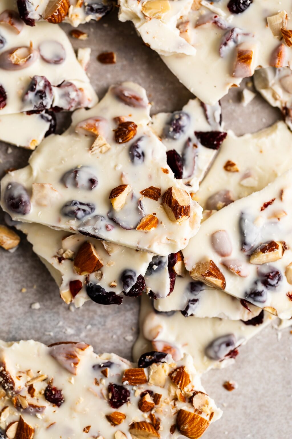 Easy White Chocolate Bark Recipe (3 Ingredients) - Partylicious